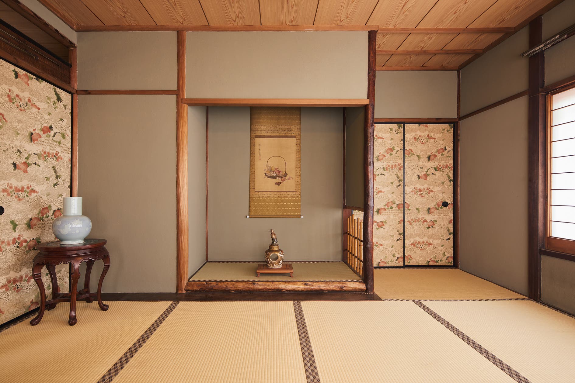 閑静な住宅地に佇む異国情緒漂うクラシカルな洋館の写真13