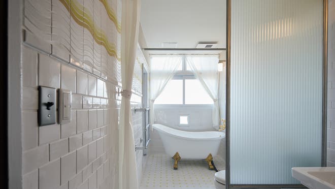 閑静な住宅地に佇む異国情緒漂うクラシカルな洋館の写真14