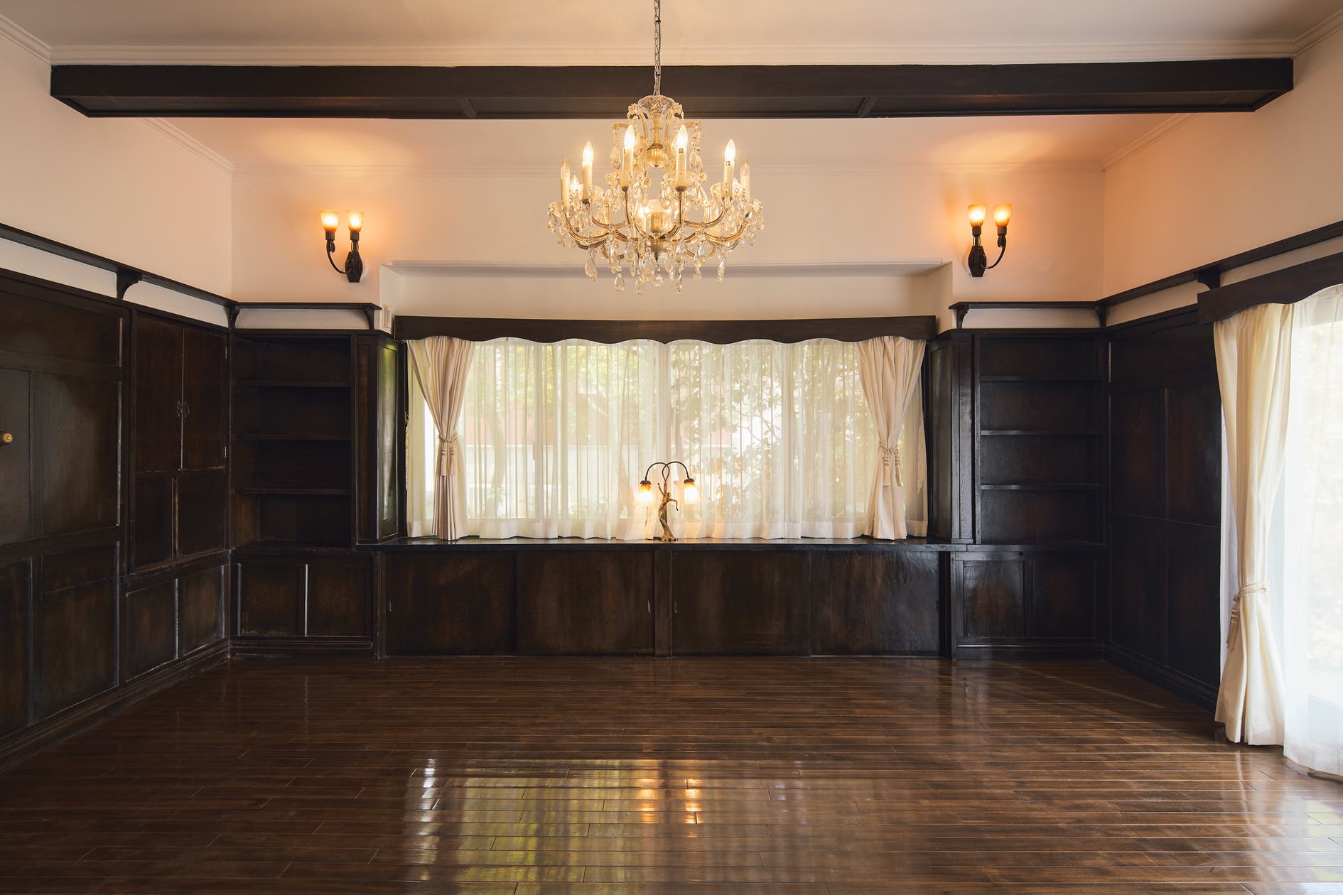 閑静な住宅地に佇む異国情緒漂うクラシカルな洋館の写真6