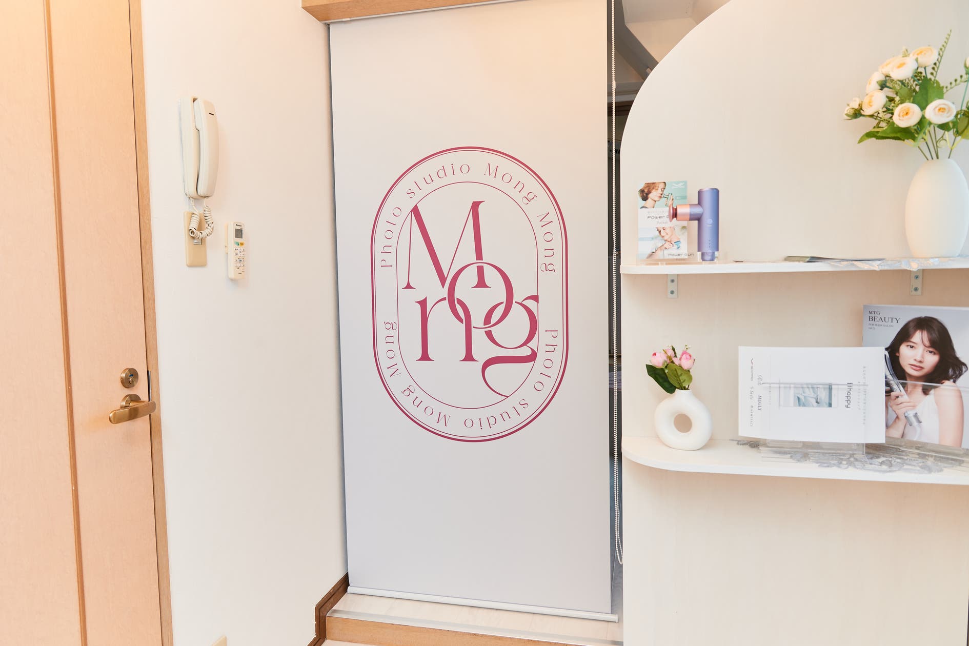 JR大久保駅から徒歩1分！赤レンガづくりのレトロな佇まいの屋上階にひっそりと佇む“秘密のフォトスタジオ”の写真14