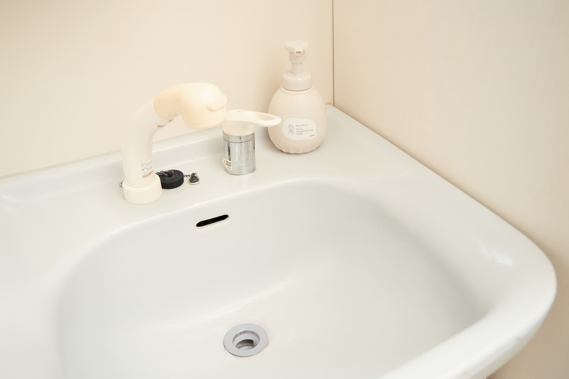 JR大久保駅から徒歩1分！赤レンガづくりのレトロな佇まいの屋上階にひっそりと佇む“秘密のフォトスタジオ”の写真18