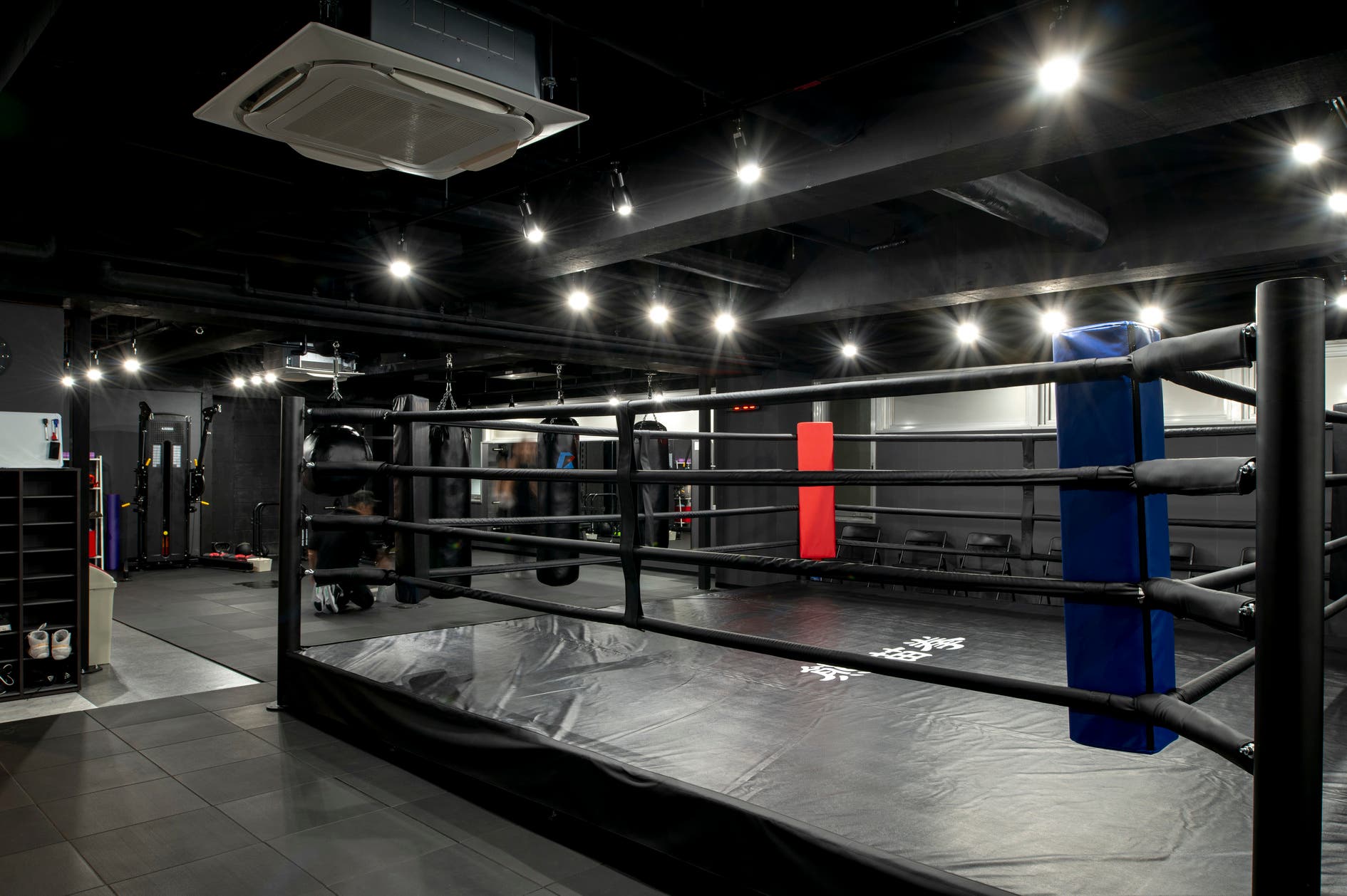 超本格ボクシングジム/ウエイトトレーニング可能の写真2