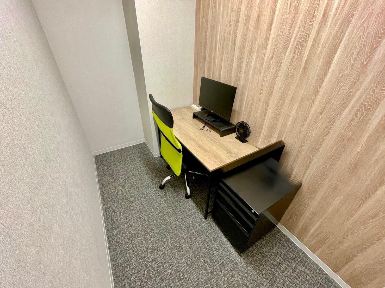 ブース01【蒲田駅5分】オプション料金0円で設備・備品使い放題♪完全個室★無料WiFi♪同フロア内に他のブースあり！の写真1