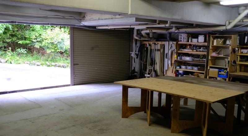 本格的な設備のある作業アトリエ