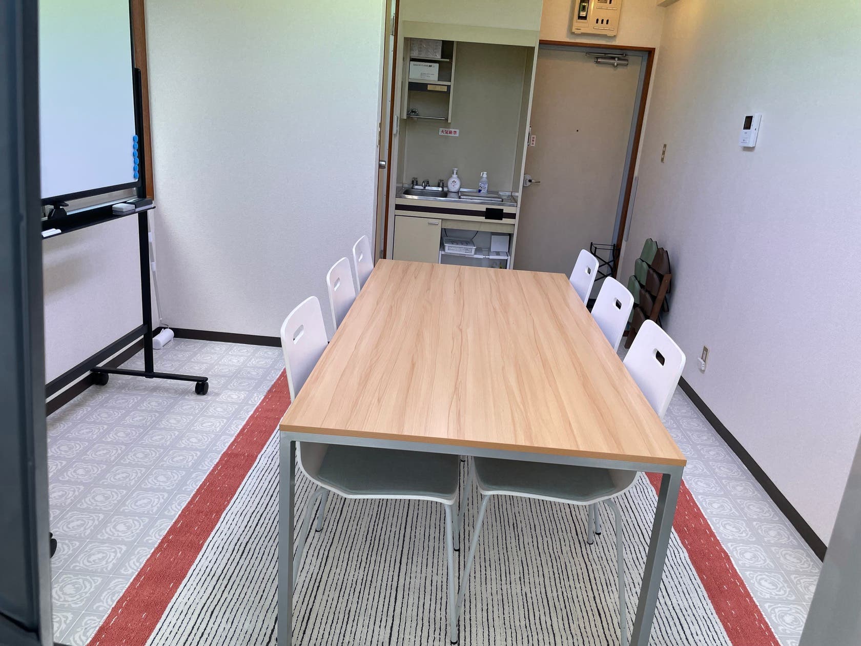 荻窪駅2号店/女性利用多数【即予約可・高速度WiFi】各種教室、会議、商談、面接、研修、撮影、ボドゲ、自習等に最適な個室スペースの写真12