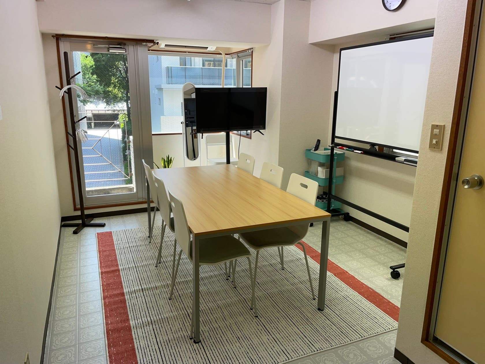 荻窪駅2号店/女性利用多数【即予約可・高速度WiFi】各種教室、会議、商談、面接、研修、撮影、ボドゲ、自習等に最適な個室スペースの写真17