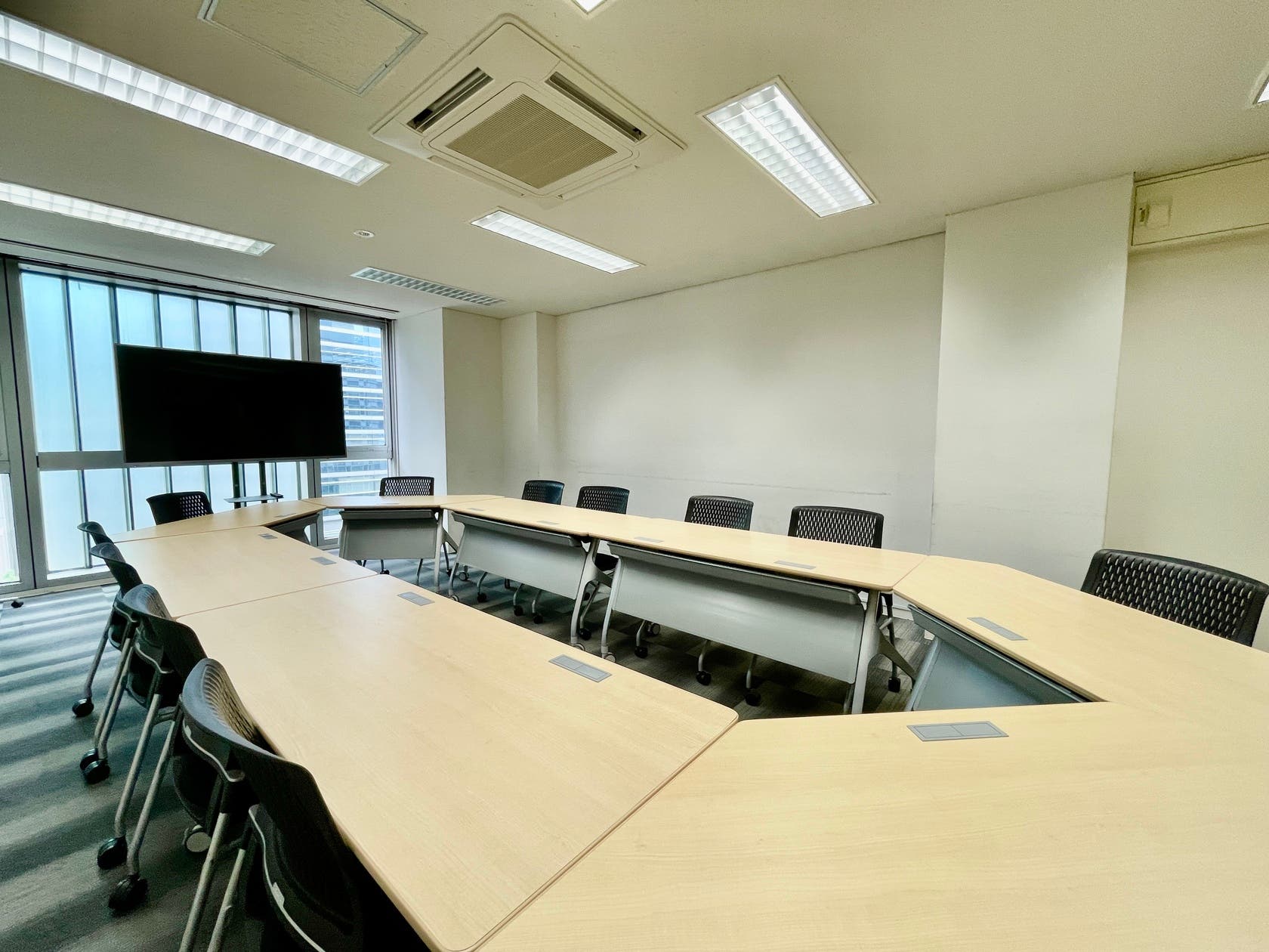 ワンコイン会議室新橋 新橋駅直結エジソン会議室の写真7