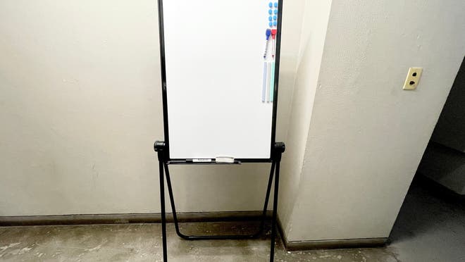 【横浜駅5分】真っ白綺麗で清潔感有り✨地域最安|駅近|幅8.6m大型鏡|43平米|ヨガマット10枚|バレエバー|リノリュウムの写真27