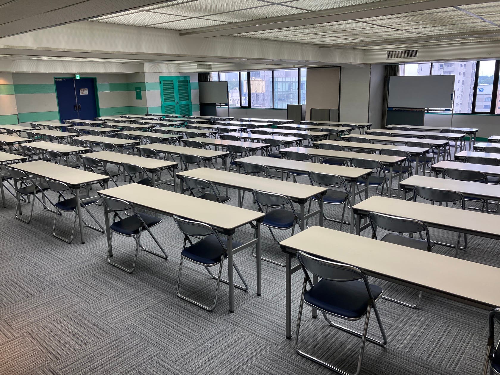 【全理連ビル貸会議室】AB室の写真1