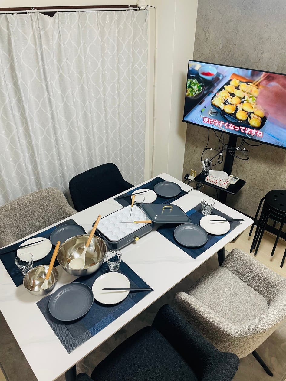 小倉駅から徒歩５分✨少人数貸し会議室に快適なモノトーン空間｜Wi-Fi完備、モニターありの写真10