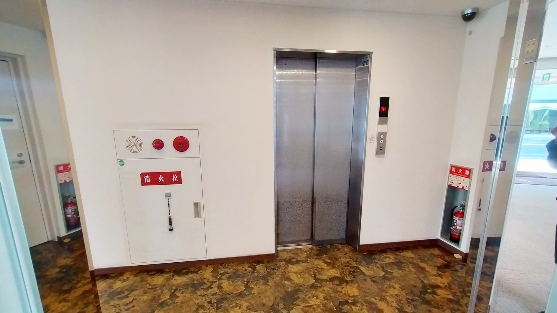 北浜駅から徒歩1分の貸し切り個室/大きな窓付きで換気可能/高速インターネット/リモートワーク最適！801号室の写真3