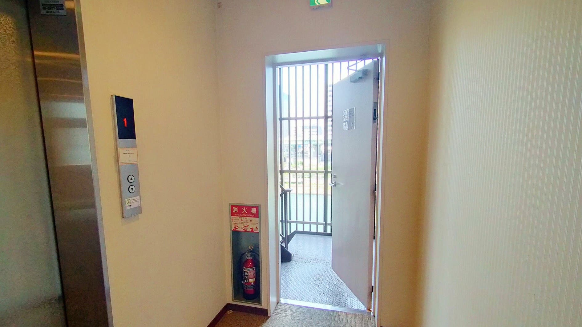 北浜駅から徒歩1分の貸し切り個室/大きな窓付きで換気可能/高速インターネット/リモートワーク最適！801号室の写真8