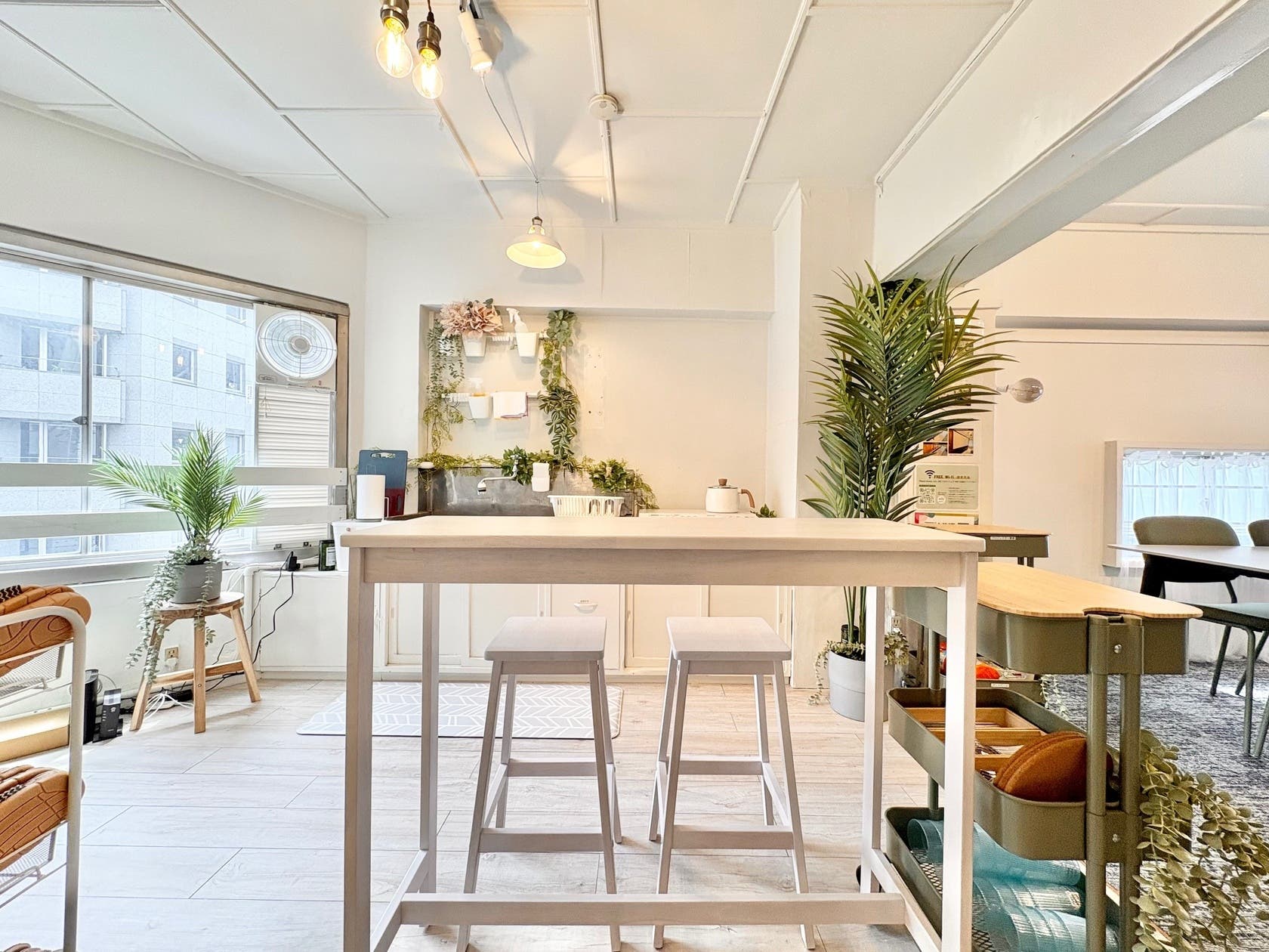 NEW!【関内5分/馬車道3分】最大24名/壁面緑化4m/光無料Wifi/会議・撮影・女子会・ボドゲ等！飲食🍷可！ゴミ捨て無料！の写真11