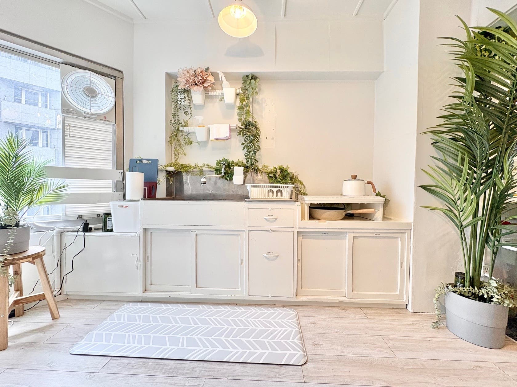 NEW!【関内5分/馬車道3分】最大24名/壁面緑化4m/光無料Wifi/会議・撮影・女子会・ボドゲ等！飲食🍷可！ゴミ捨て無料！の写真10