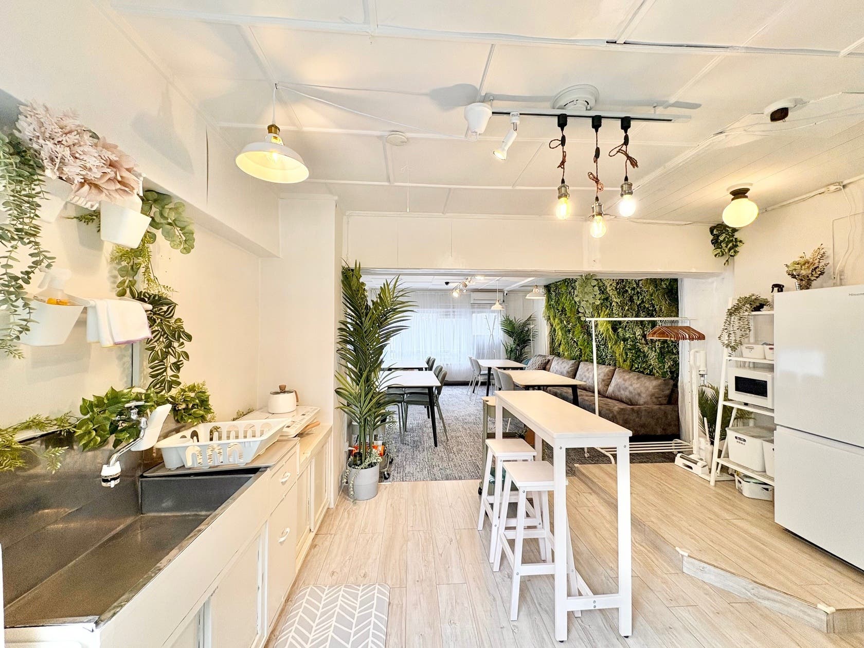 NEW!【関内5分/馬車道3分】最大24名/壁面緑化4m/光無料Wifi/会議・撮影・女子会・ボドゲ等！飲食🍷可！ゴミ捨て無料！の写真12