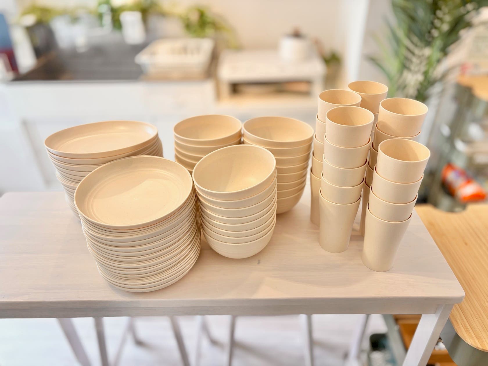 NEW!【関内5分/馬車道3分】最大24名/壁面緑化4m/光無料Wifi/会議・撮影・女子会・ボドゲ等！飲食🍷可！ゴミ捨て無料！の写真15