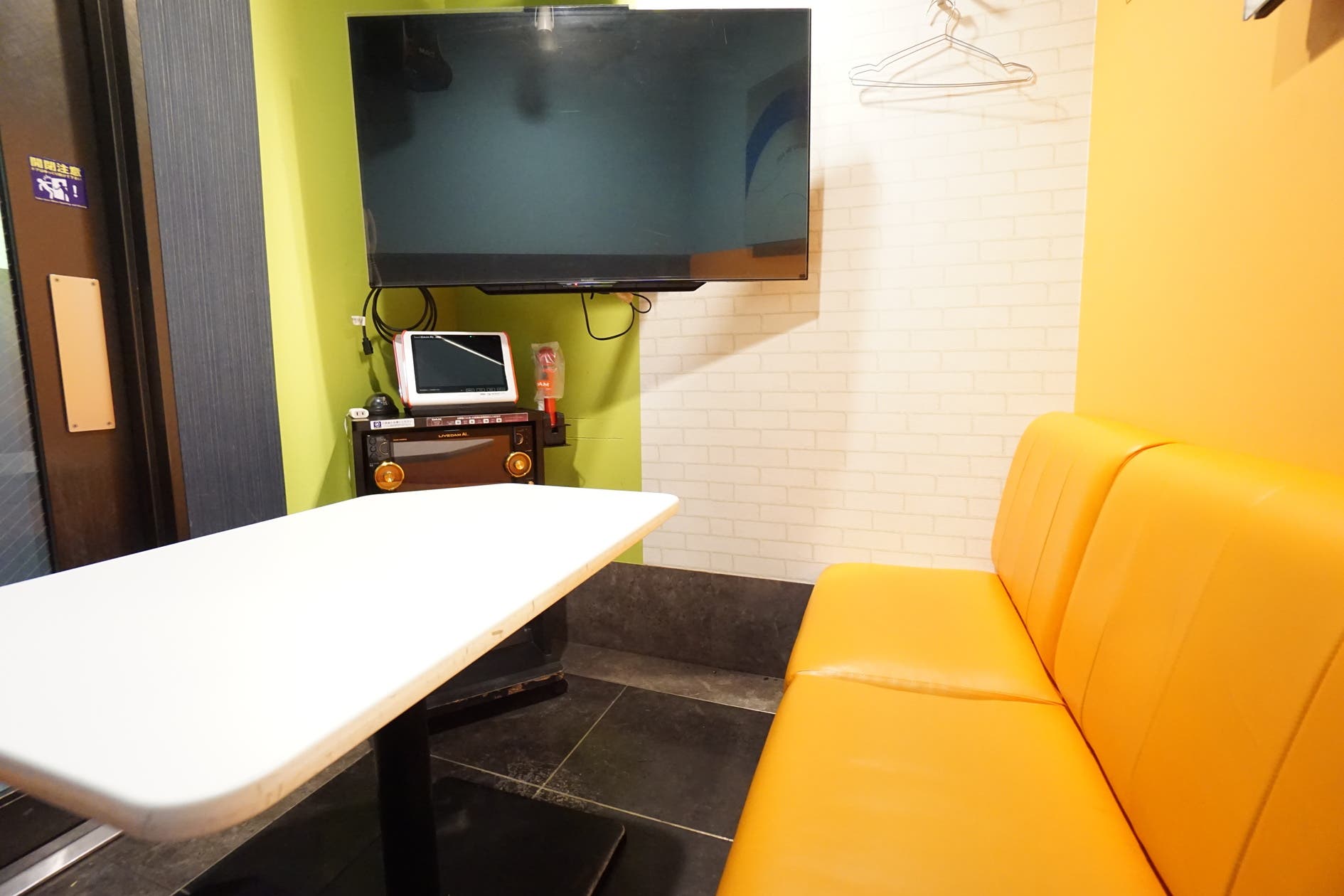 《1名用》テレワークルーム（禁煙）の写真3