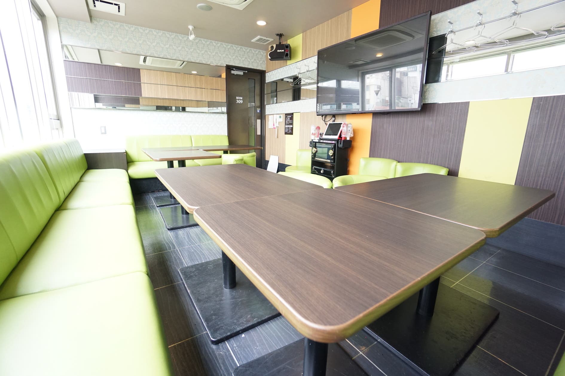 《2~4名用》会議・打ち合わせ用ルーム【サイズS】（加熱式たばこのみ可）の写真4