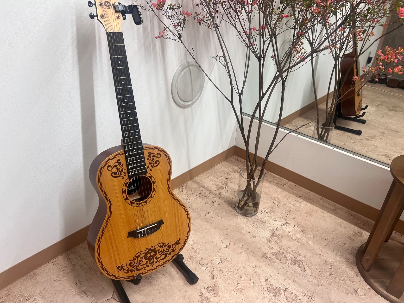 西新宿徒歩4分｜24時間歌唱可能！電子ピアノ＆鏡＆マイク完備！撮影・レッスン向けスタジオの写真6