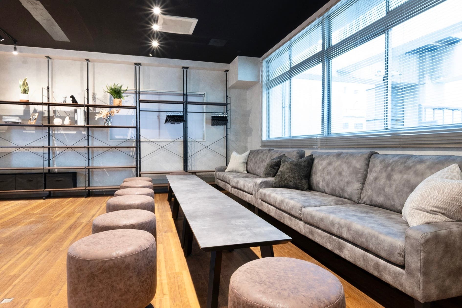 渋谷駅1分🚃最大86名着席🎉ステージ付き超大型スペース🎤懇親会/イベント/ビジネス利用に♪の写真7