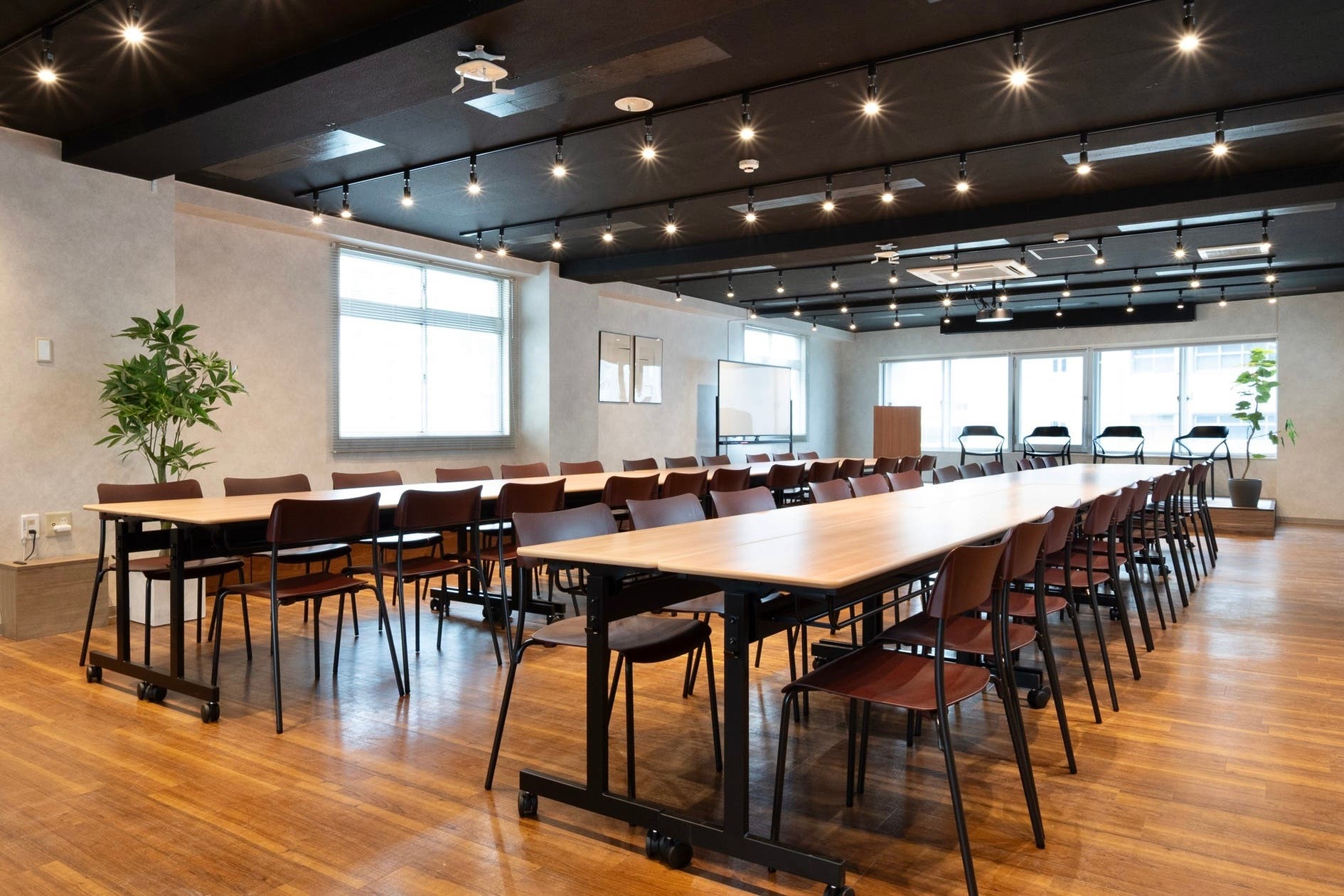 渋谷駅1分🚃最大86名着席🎉ステージ付き超大型スペース🎤懇親会/イベント/ビジネス利用に♪の写真22