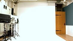 【撮影スタジオ】白ホリがある天高4Mの撮影スタジオ。様々なシーンが演出可能の写真2