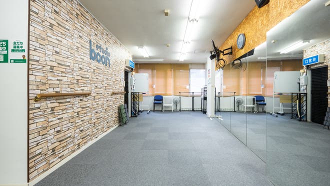 西鉄久留米駅3分◆24hOPEN⭐︎ダンス//ヨガ//ウォーキング【ブーン久留米】の写真1