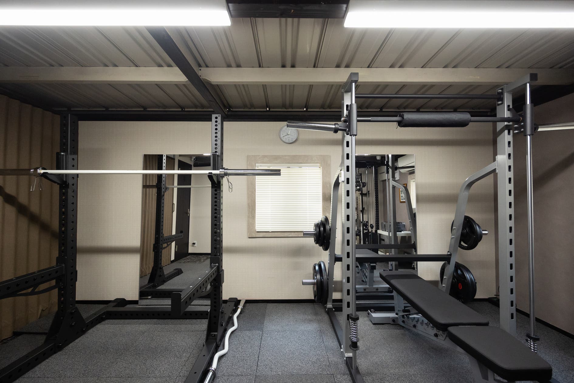 【阪急梅田駅から徒歩2分】梅田茶屋町のレンタルジム！の写真2