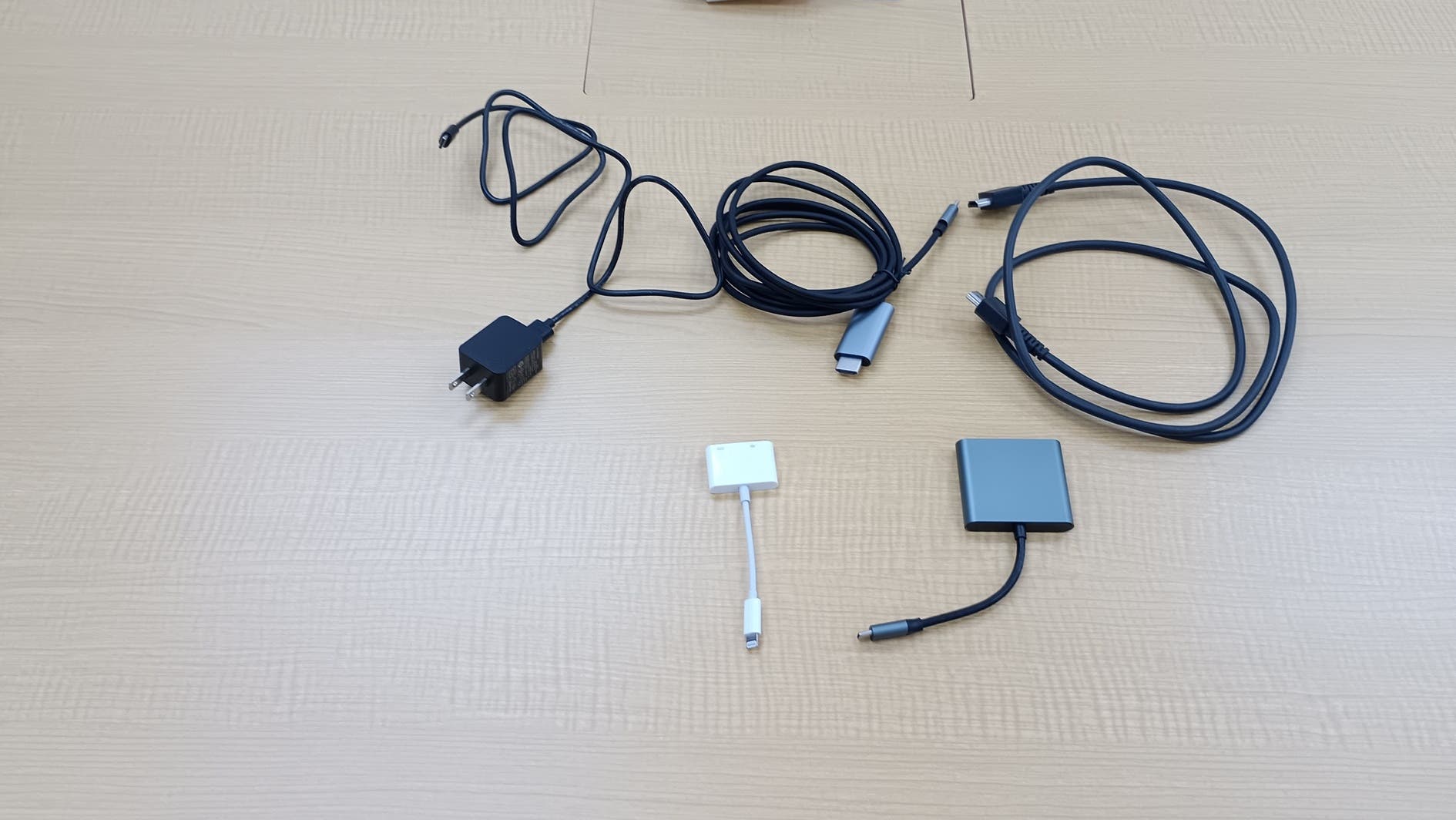 武蔵小杉駅🚶7分🚃新丸子駅🚶7分🚃静かな会議室 ☕1階路面店⚡WiFi🎲最大10名👌大型モニター＆ホワイトボードの写真9