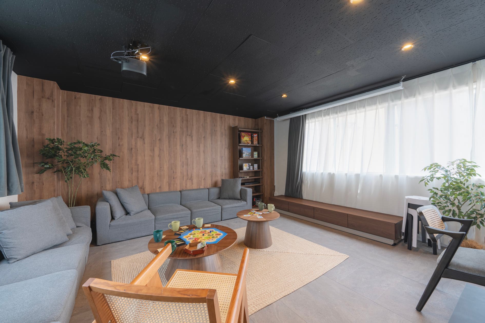 スペモ🏠️忘年会🍺押上駅3分🚶‍♀️パーティー🎊プロジェクター🎥ボドゲ🎲映画鑑賞✨️628_LIVING押上の写真8