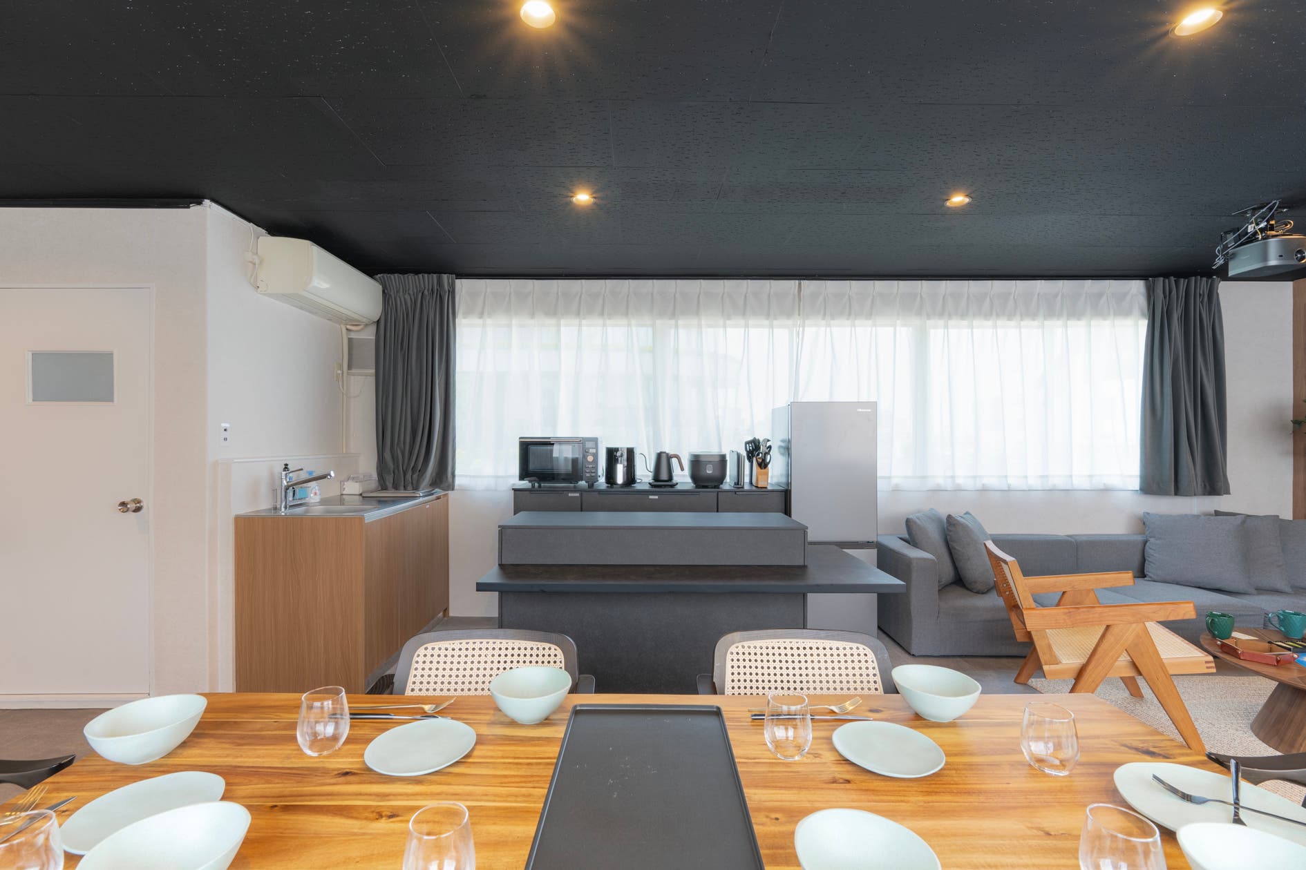 スペモ🏠️忘年会🍺押上駅3分🚶‍♀️パーティー🎊プロジェクター🎥ボドゲ🎲映画鑑賞✨️628_LIVING押上の写真13