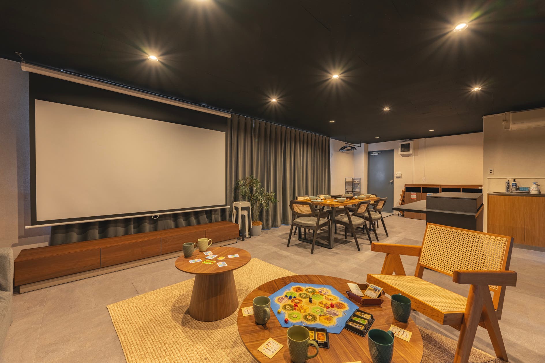 スペモ🏠️忘年会🍺押上駅3分🚶‍♀️パーティー🎊プロジェクター🎥ボドゲ🎲映画鑑賞✨️628_LIVING押上の写真14