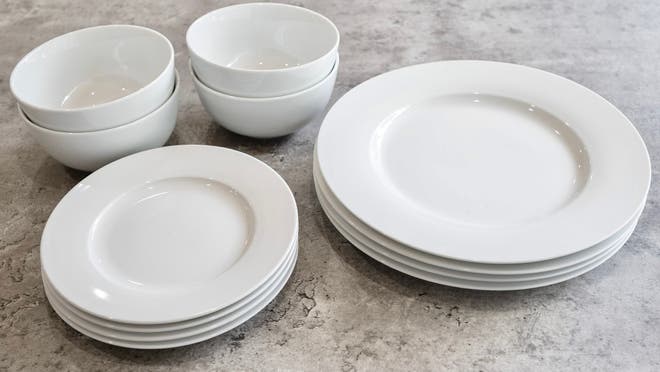 【横浜駅7分】最大64名着席✨限定価格🉐100㌅大型モニター/着席64名/立食70名/会議/セミナー/食事会/勉強会の写真21