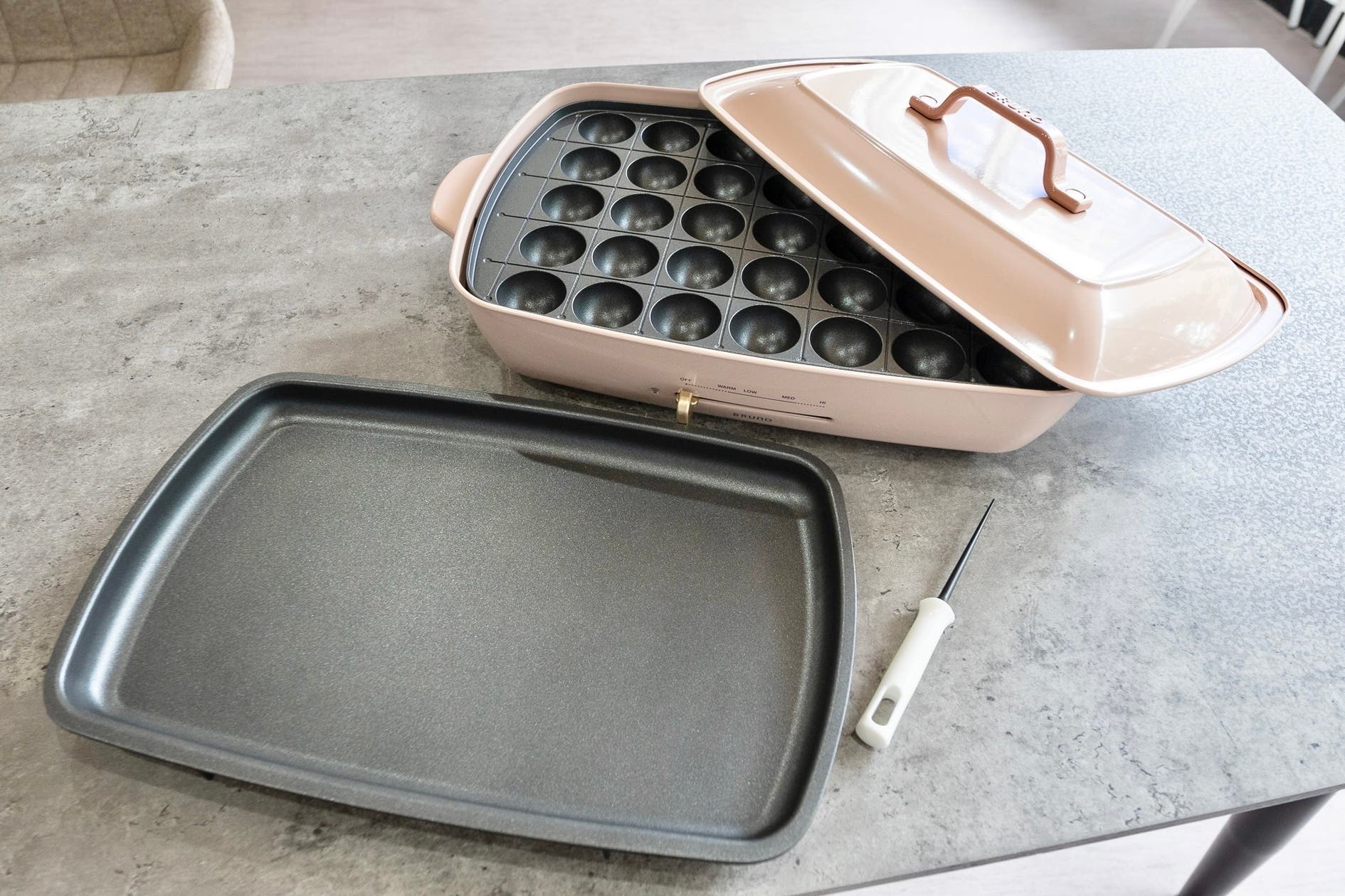 【横浜駅7分】最大64名着席✨限定価格🉐100㌅大型モニター/着席64名/立食70名/会議/セミナー/食事会/勉強会の写真23