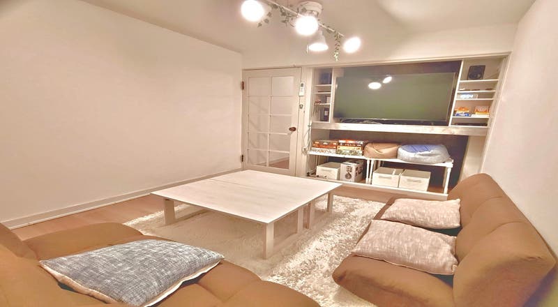【元町駅すぐ😄快適くつろぎ空間】🎮🎲ボドゲ多数TVゲーム＆動画視聴🍺料理鍋タコパ🍳Ｄキッチン付【ゴミ箱利用可】