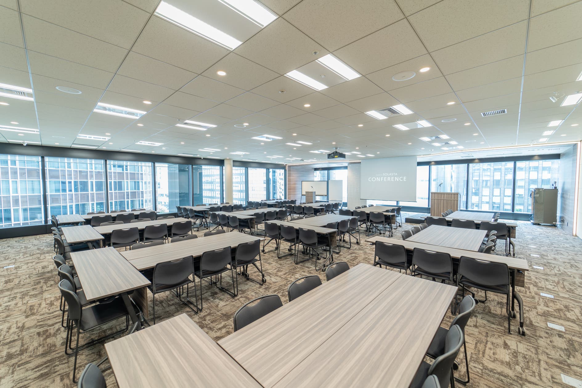 【深夜早朝／土日祝の利用もOK】【渋谷ソラスタコンファレンス】4Aの写真7