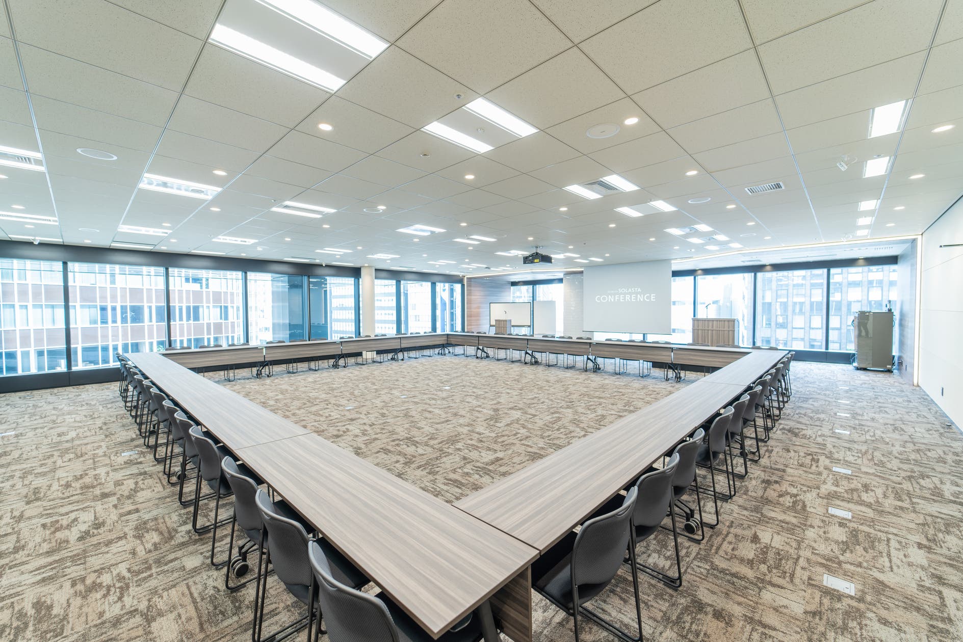 【深夜早朝／土日祝の利用もOK】【渋谷ソラスタコンファレンス】4Aの写真8