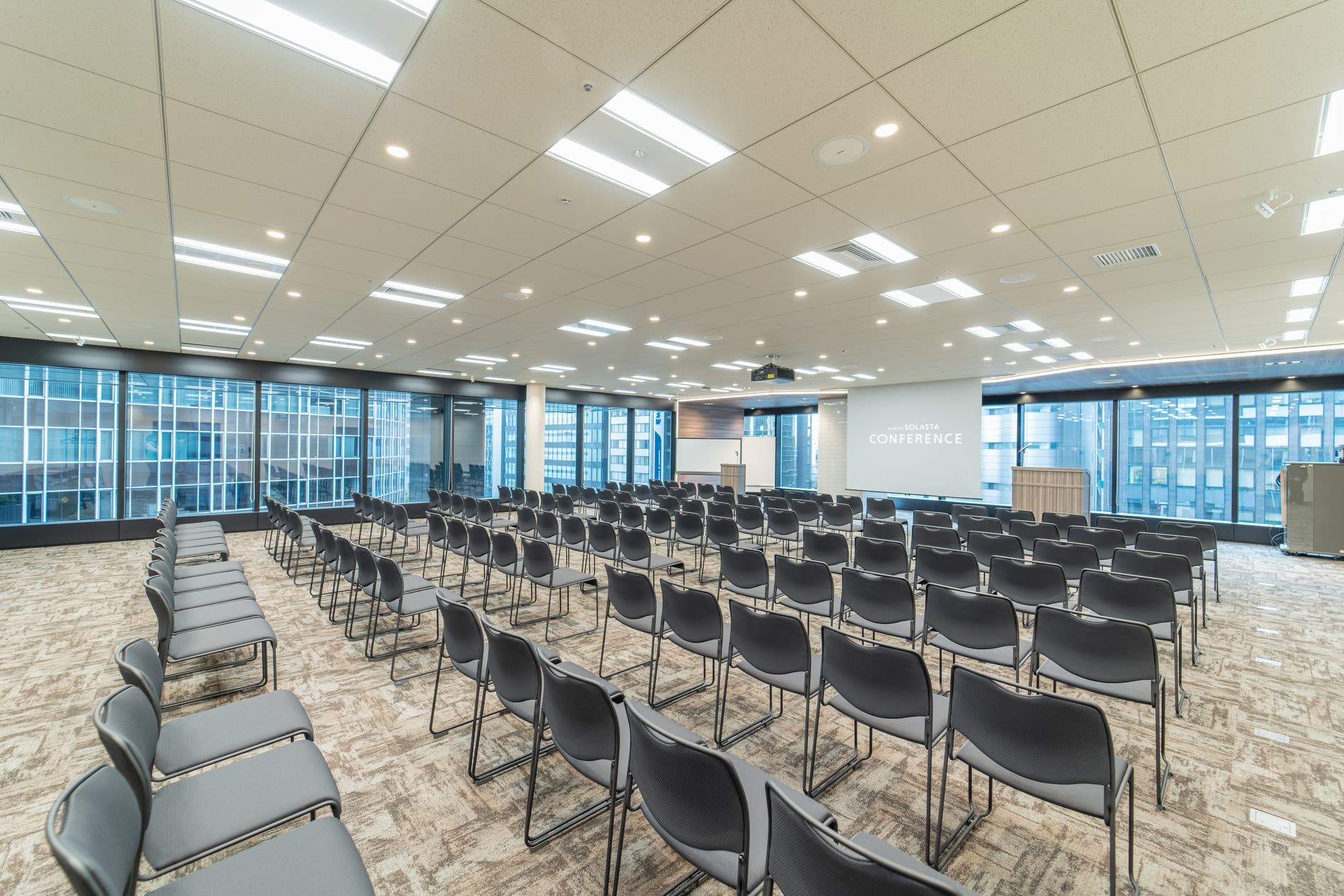 【深夜早朝／土日祝の利用もOK】【渋谷ソラスタコンファレンス】4Aの写真13