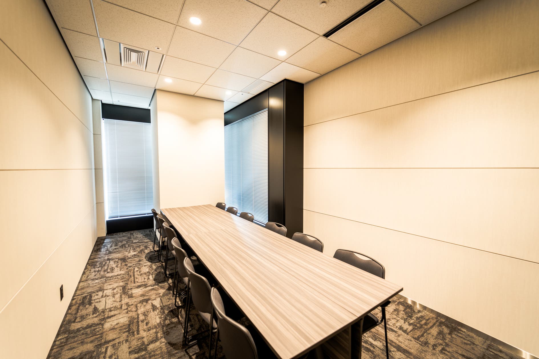 【深夜早朝／土日祝の利用もOK】【渋谷ソラスタコンファレンス】4Bの写真2