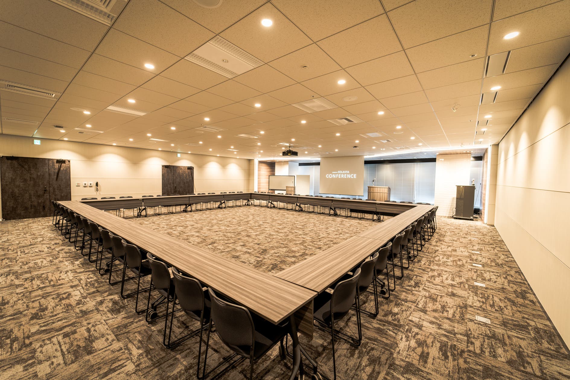 【深夜早朝／土日祝の利用もOK】【渋谷ソラスタコンファレンス】4Dの写真10