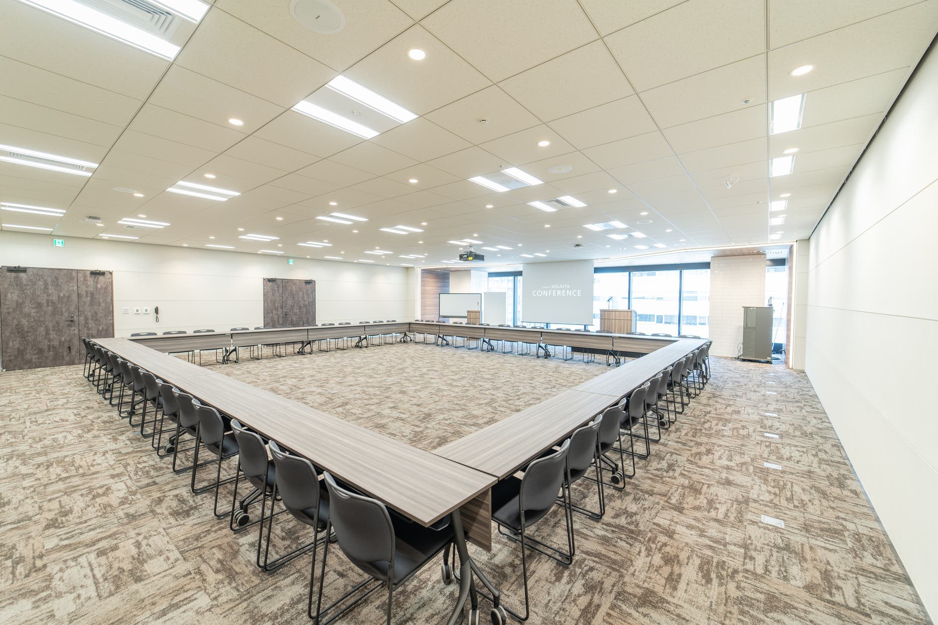 【深夜早朝／土日祝の利用もOK】【渋谷ソラスタコンファレンス】4Dの写真11