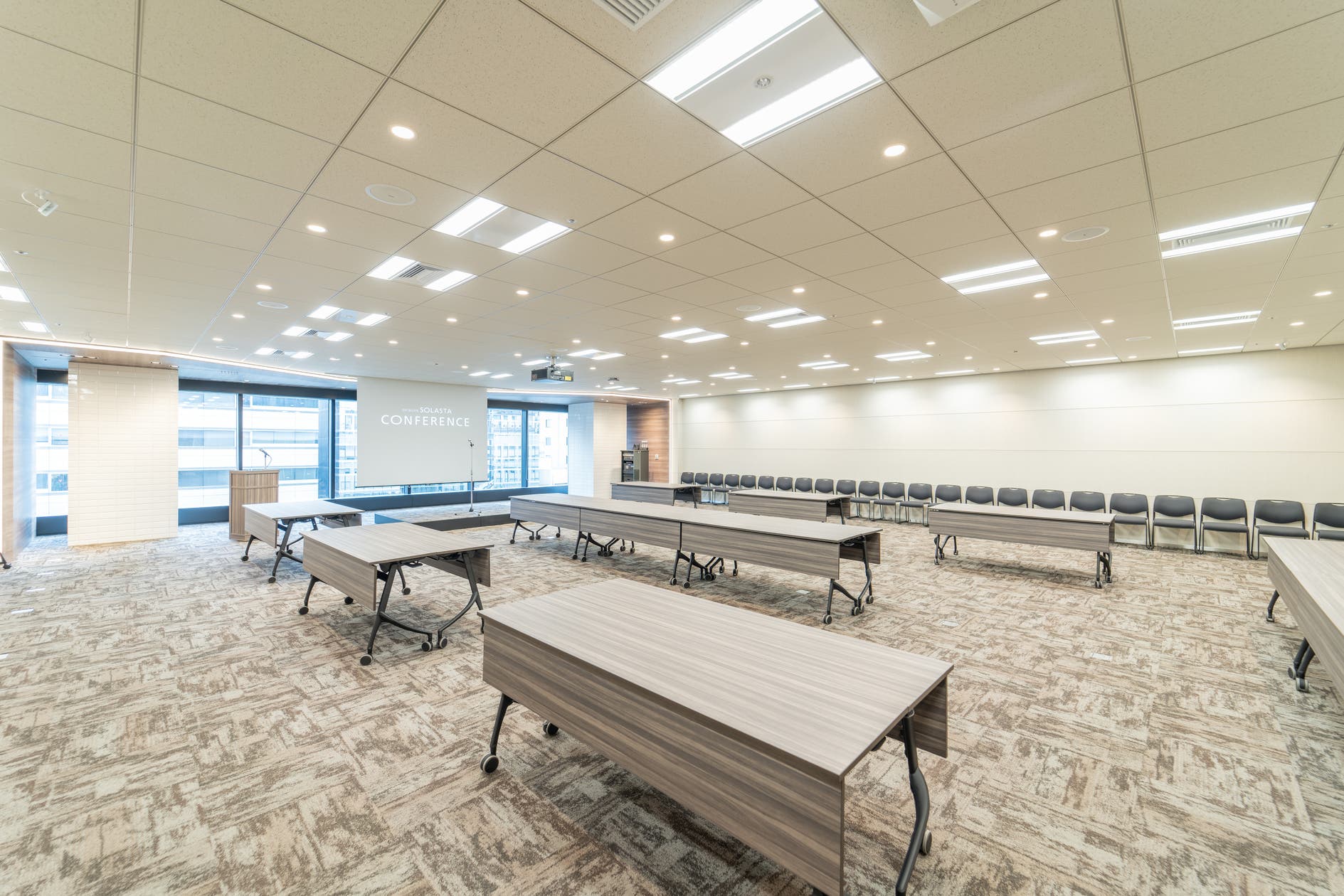 【深夜早朝／土日祝の利用もOK】【渋谷ソラスタコンファレンス】4Dの写真14