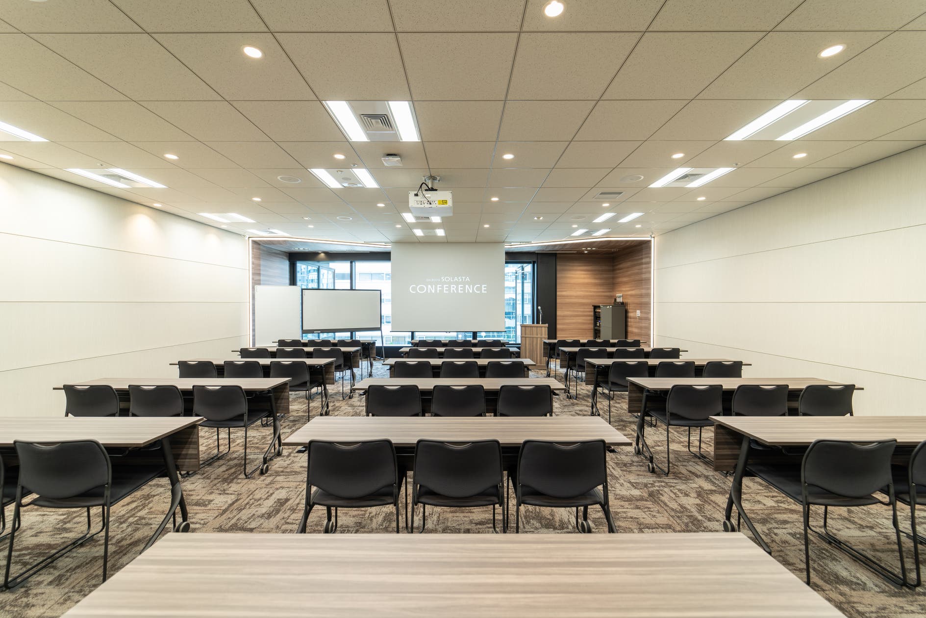 【深夜早朝／土日祝の利用もOK】【渋谷ソラスタコンファレンス】4Eの写真7