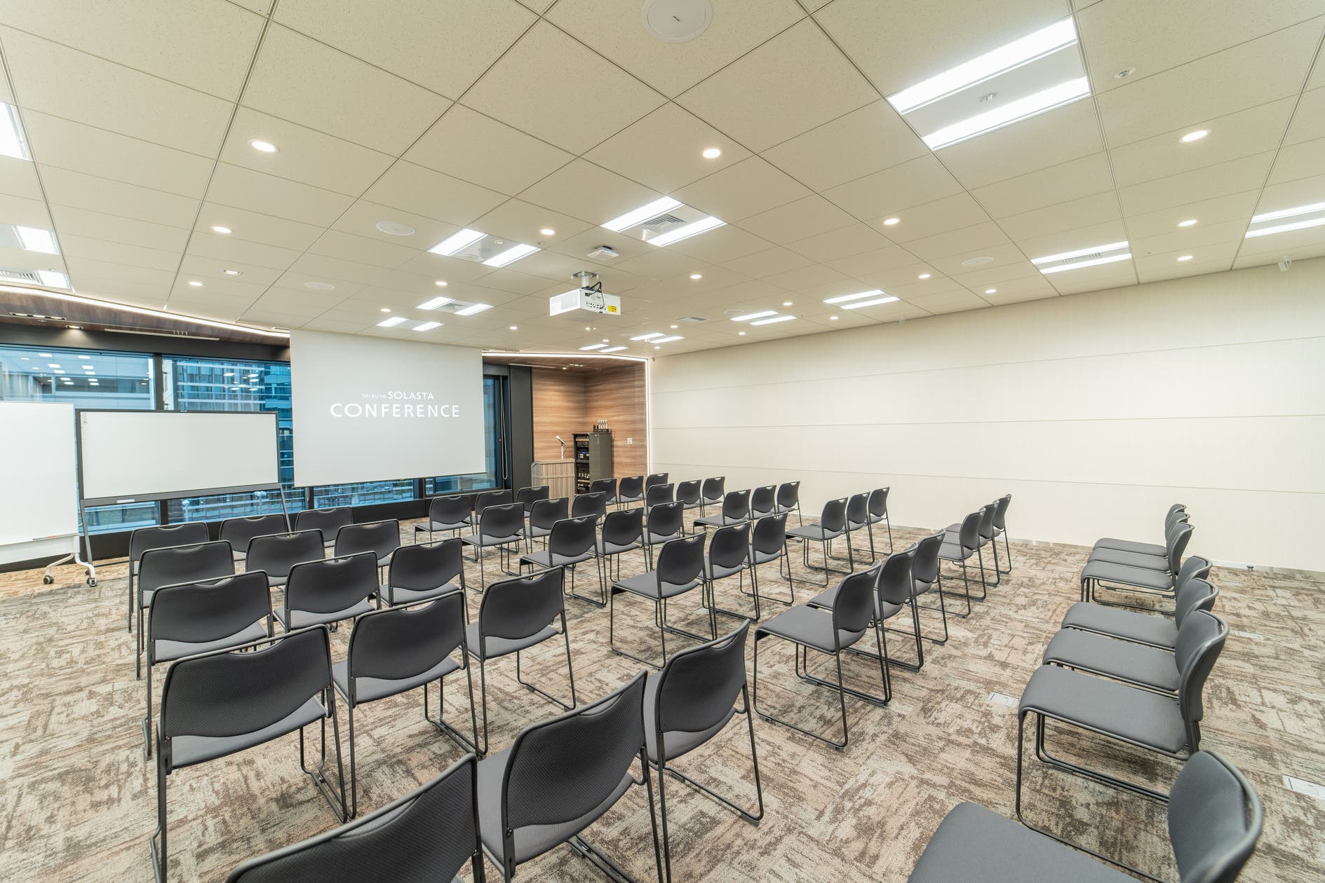 【深夜早朝／土日祝の利用もOK】【渋谷ソラスタコンファレンス】4Eの写真21