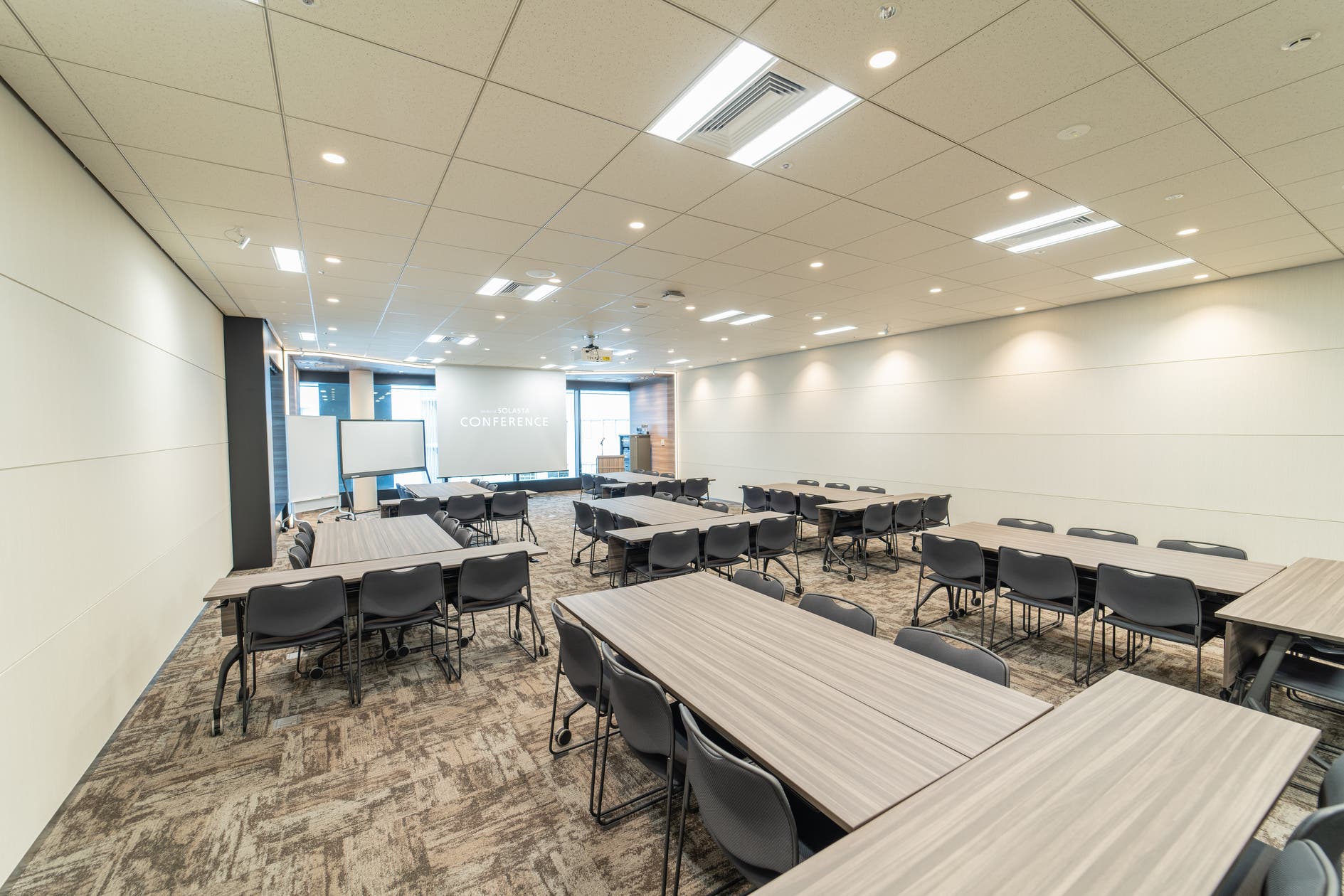 【深夜早朝／土日祝の利用もOK】【渋谷ソラスタコンファレンス】4Fの写真9