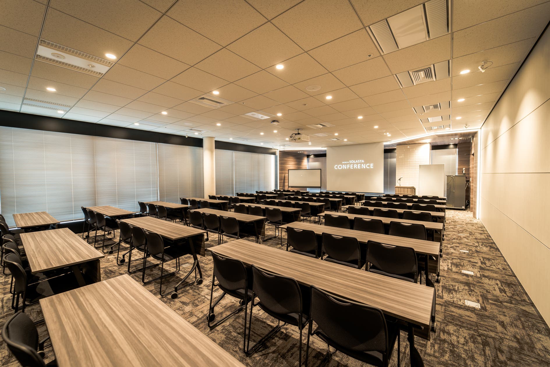 【深夜早朝／土日祝の利用もOK】【渋谷ソラスタコンファレンス】4Gの写真4