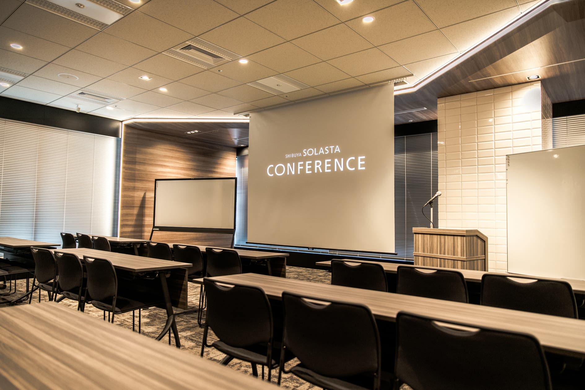 【深夜早朝／土日祝の利用もOK】【渋谷ソラスタコンファレンス】4Gの写真5