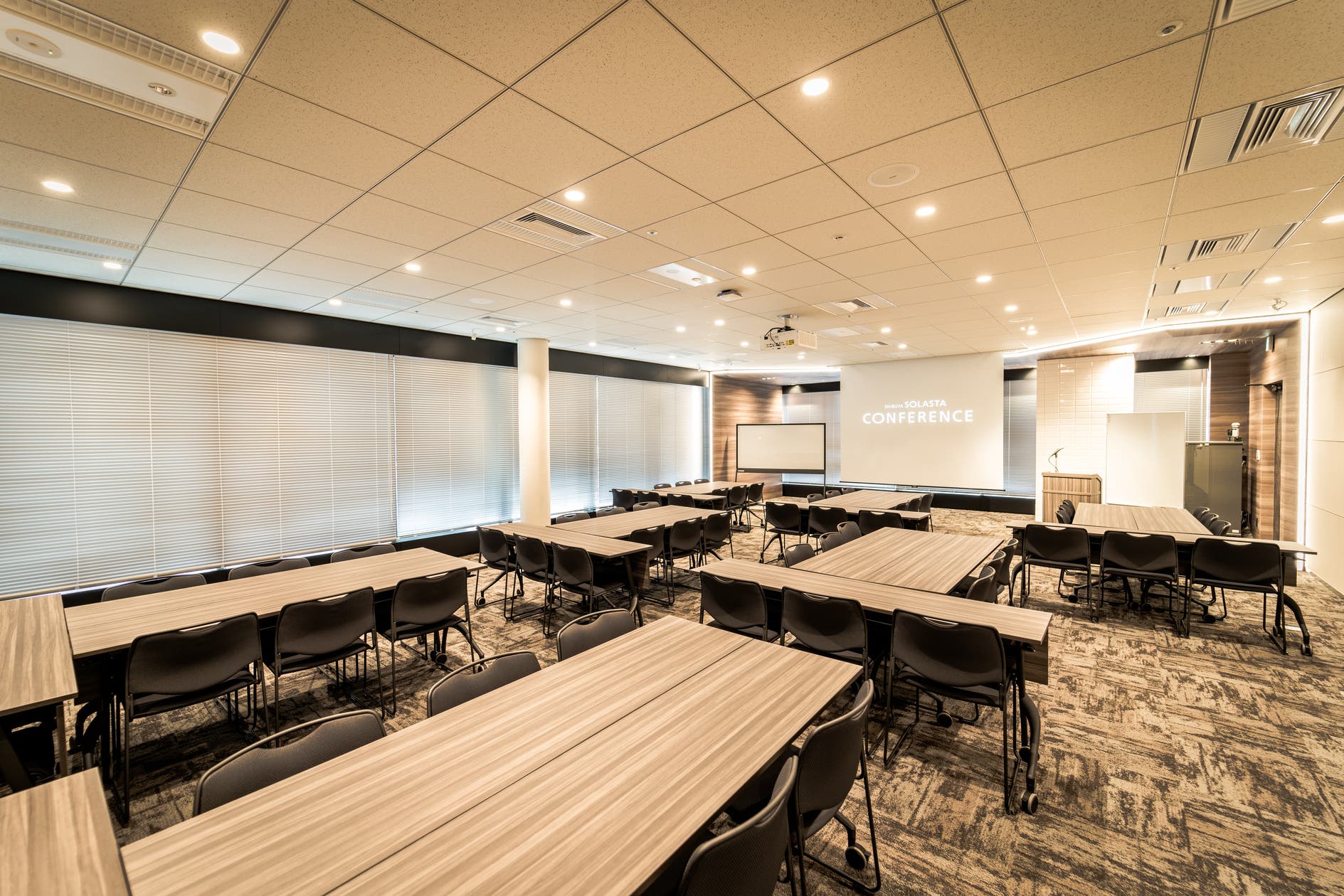 【深夜早朝／土日祝の利用もOK】【渋谷ソラスタコンファレンス】4Gの写真10