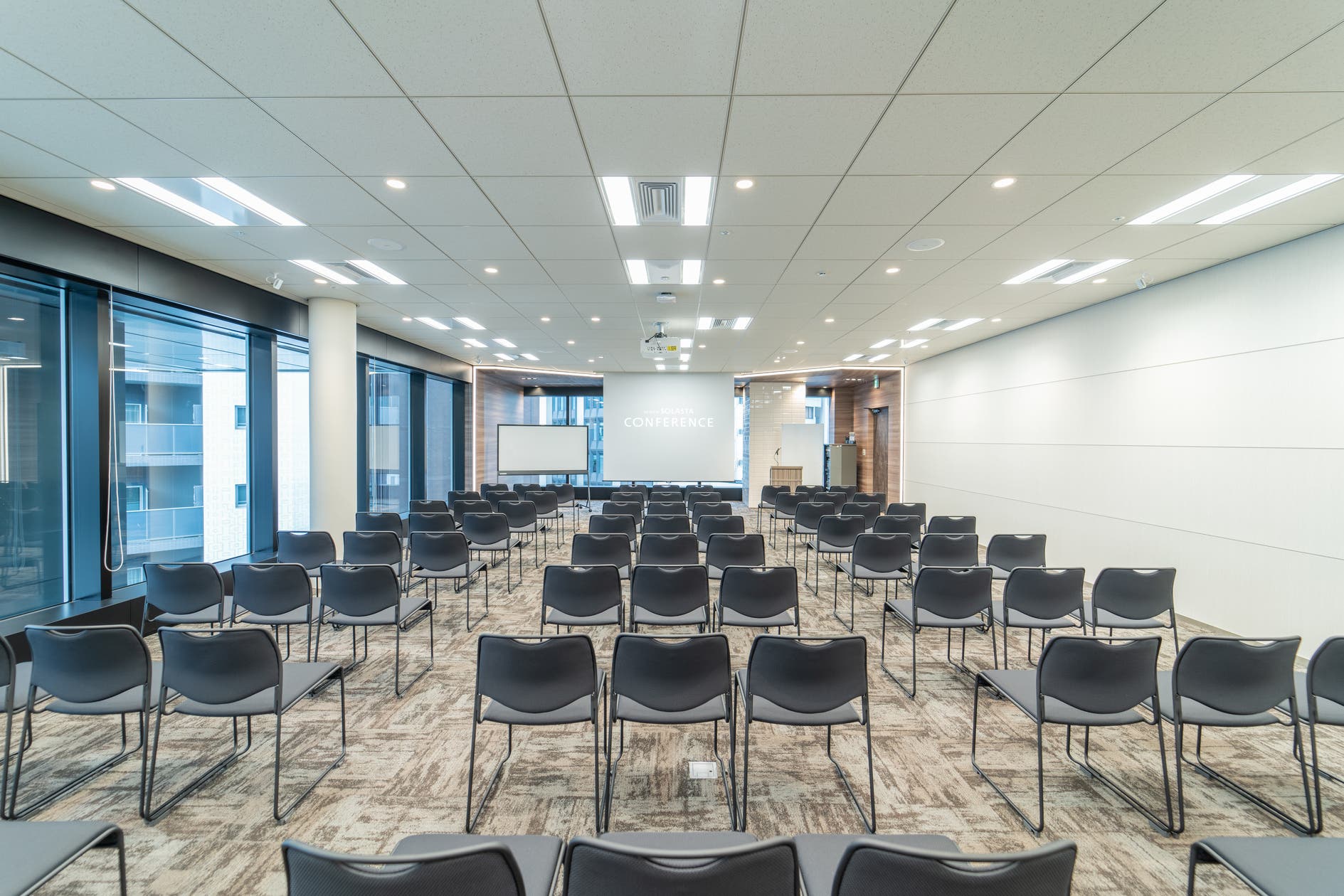 【深夜早朝／土日祝の利用もOK】【渋谷ソラスタコンファレンス】4Gの写真14