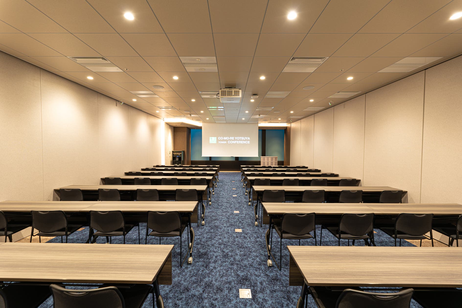 【深夜早朝／土日祝の利用もOK】【コモレ四谷タワーコンファレンス】Room Dの写真2